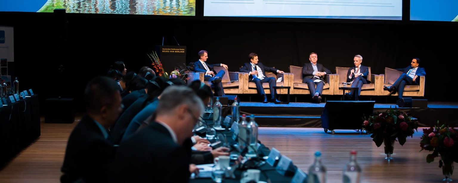 slider-bild – AGIC Capital